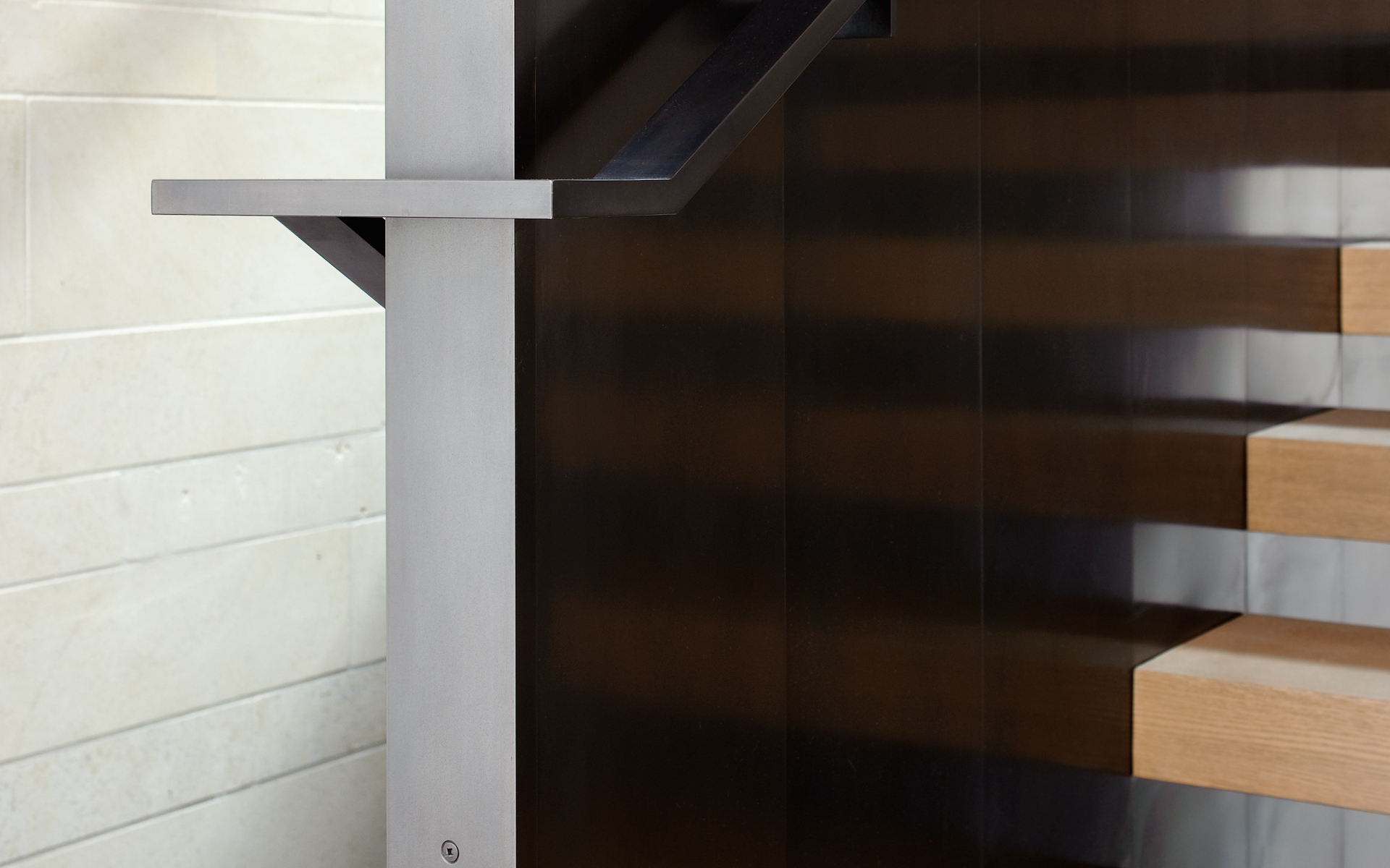 Home | Lockhart Suver