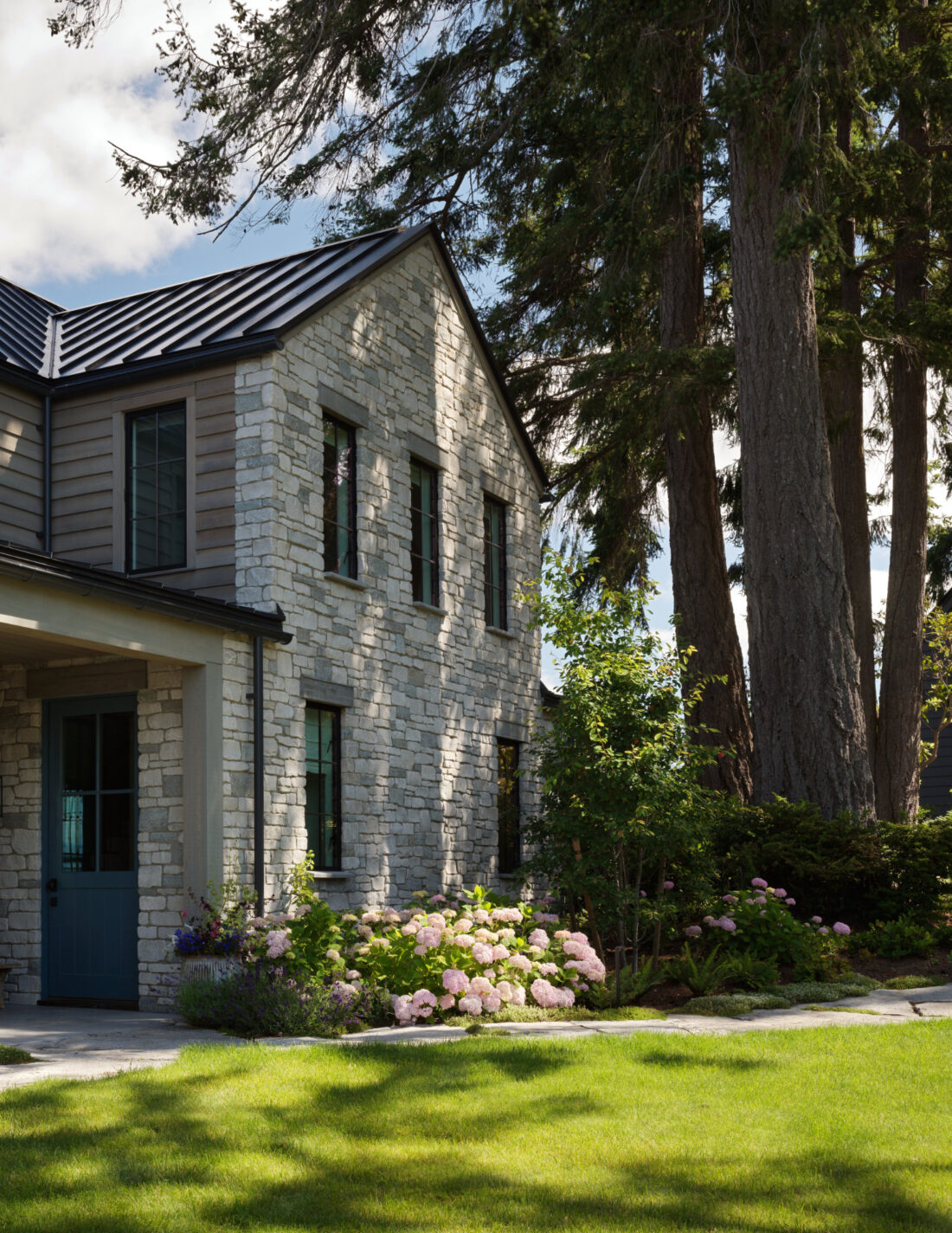 Arrow Bay | Lockhart Suver