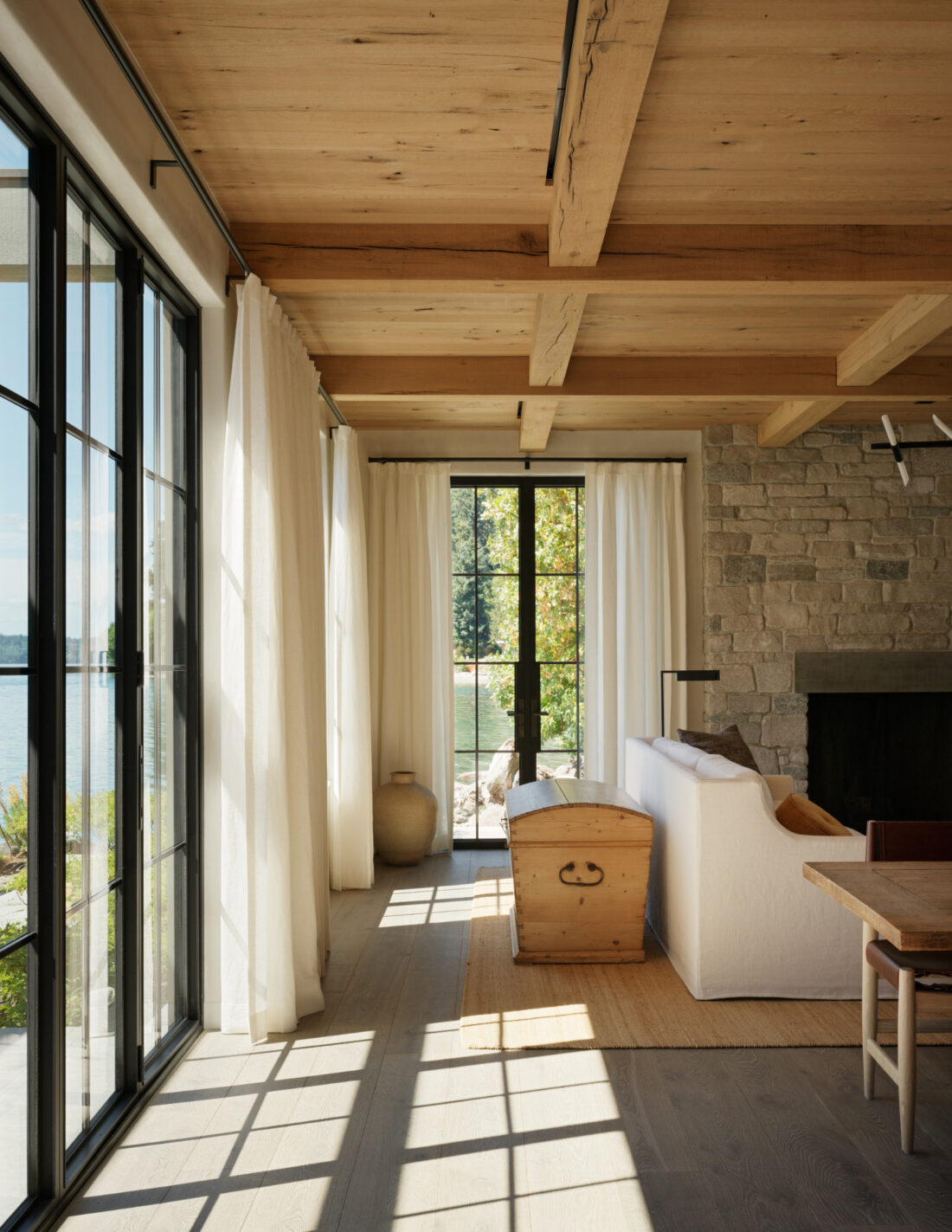 Arrow Bay | Lockhart Suver